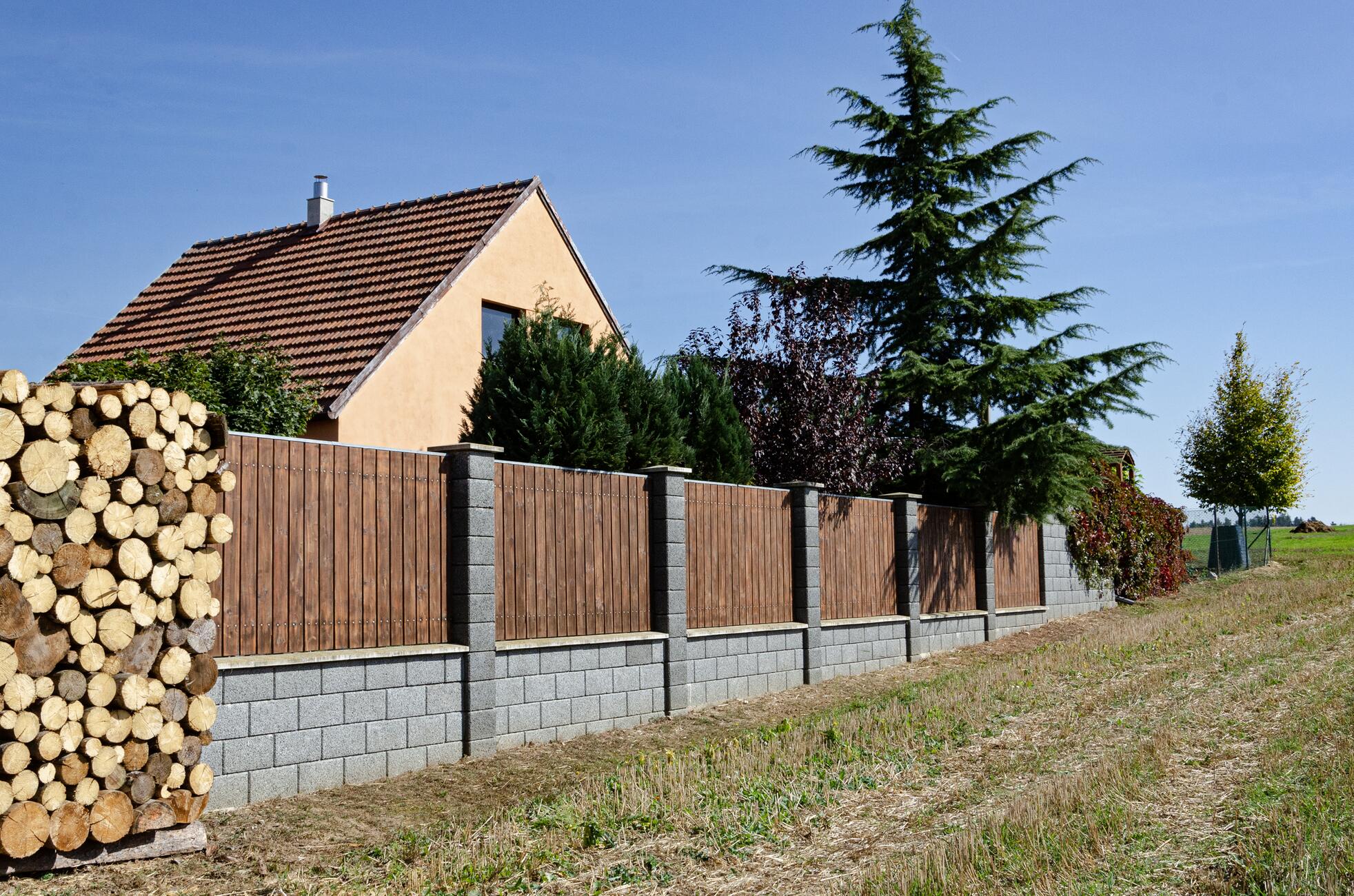 Moderní řešení betonových plotů a zídek | Beton E-shop