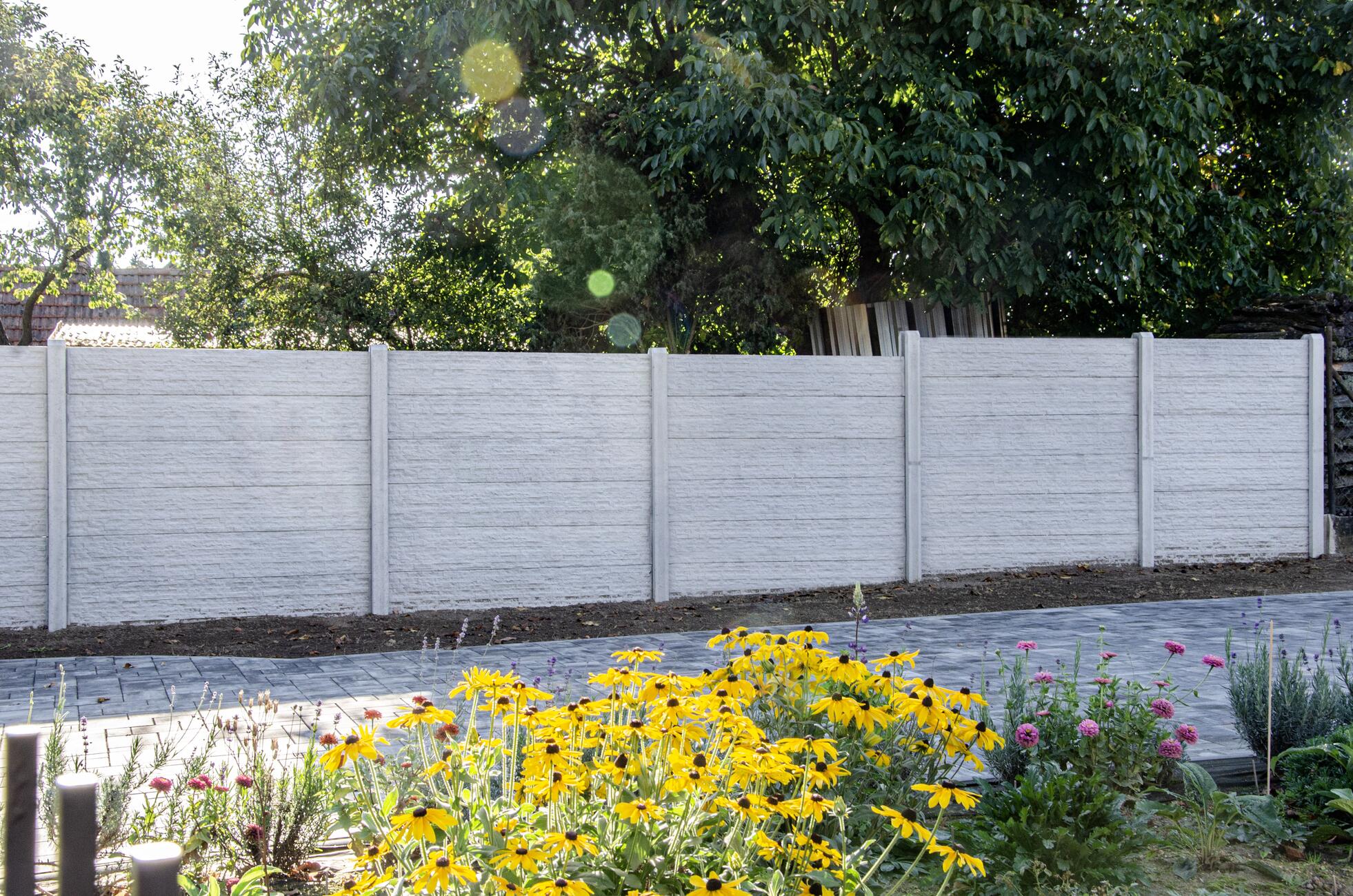 Betonové plotové sloupky a hlavice DEKOR (barva: béžová) | Beton E-shop