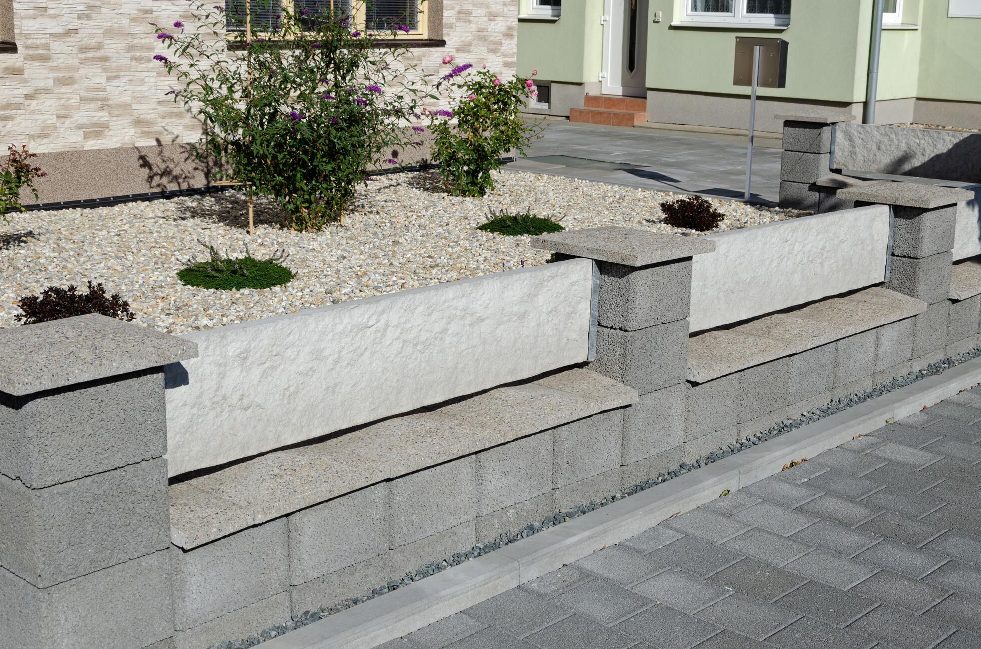 Betonová plotová tvárnice GARDELOT® sloupová 30x30 | Beton E-shop