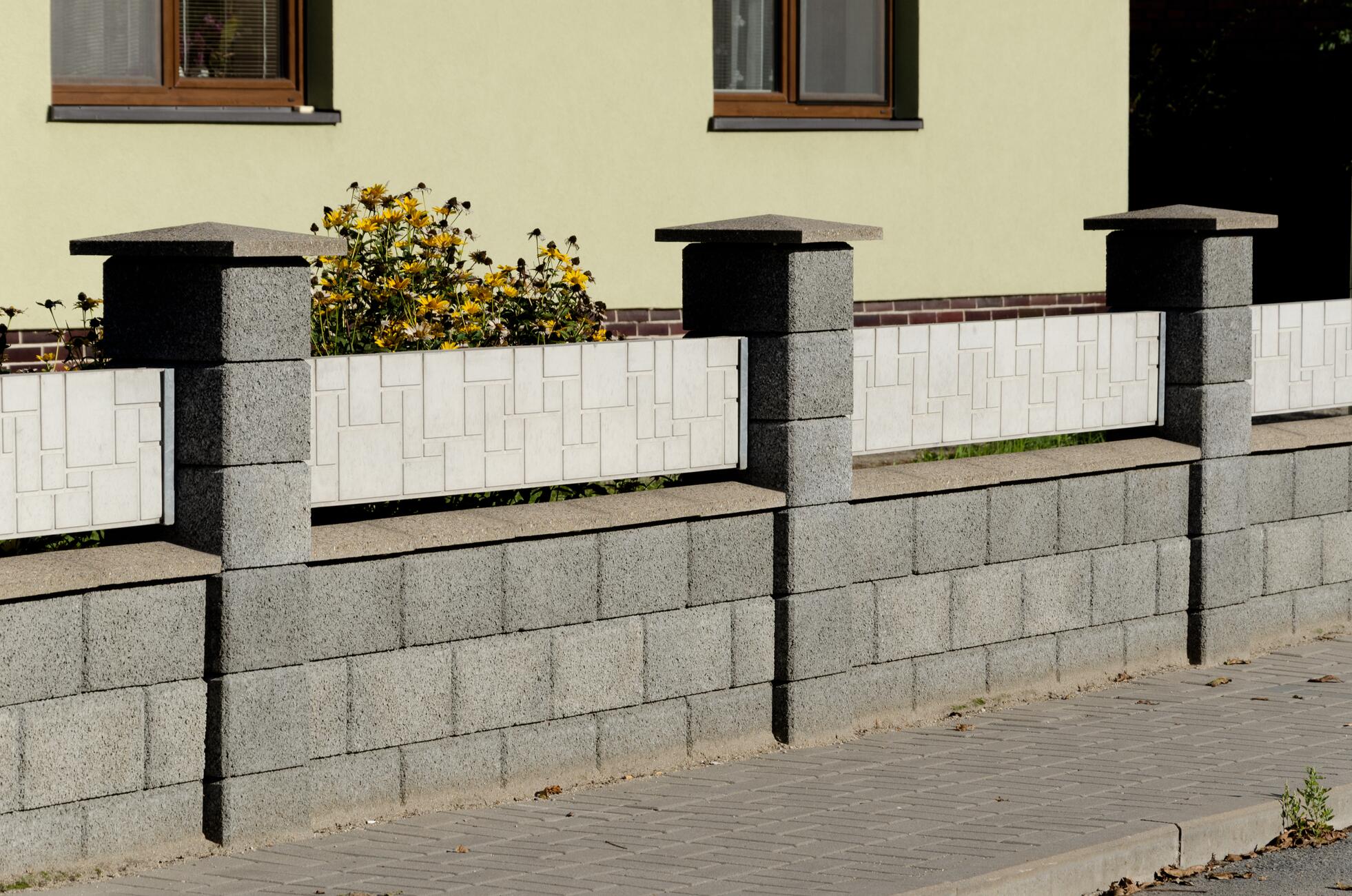 Držák plotové desky pozink | Beton E-shop